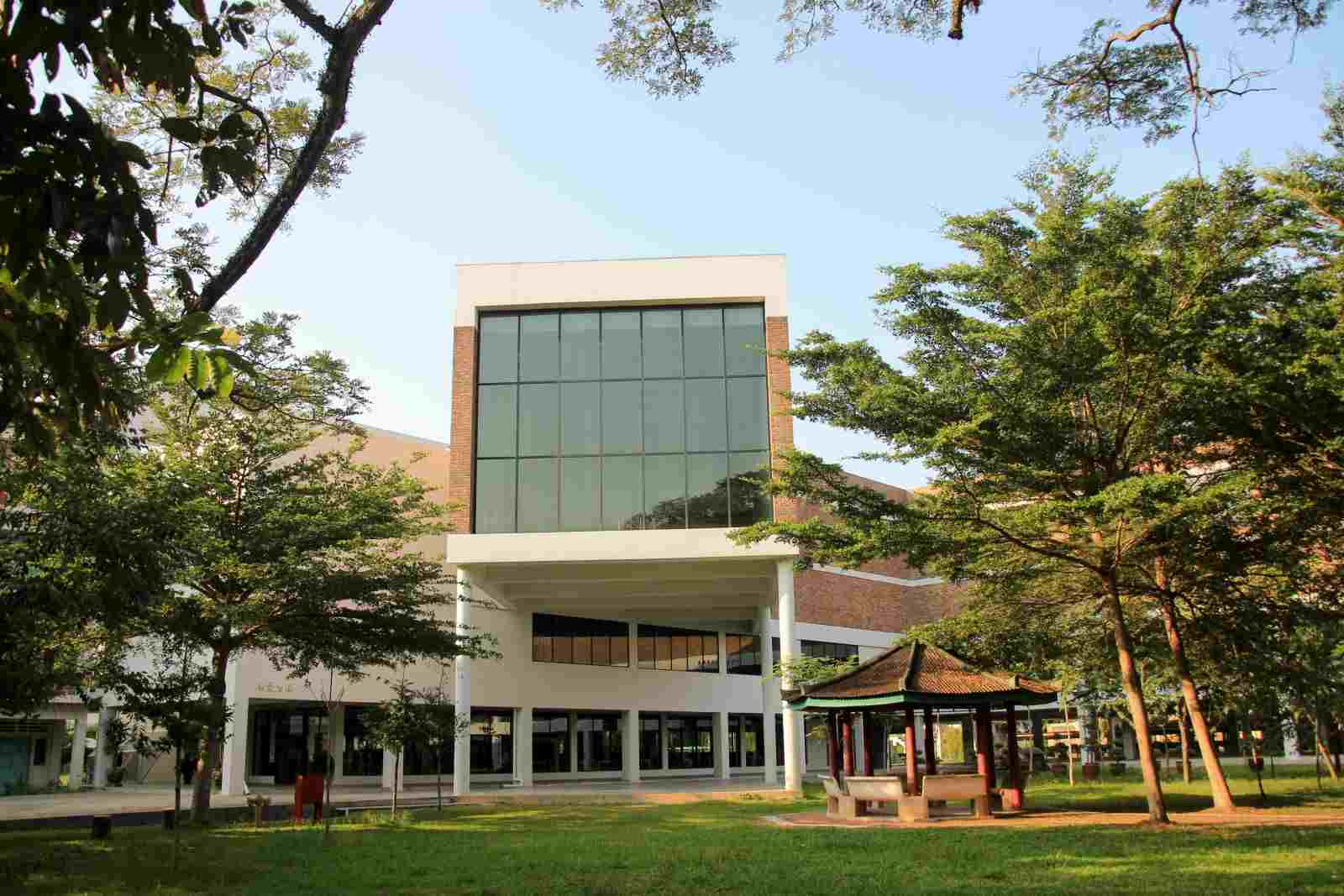 麻坡中化中学 （Muar Chung Hwa High School） - 30网校