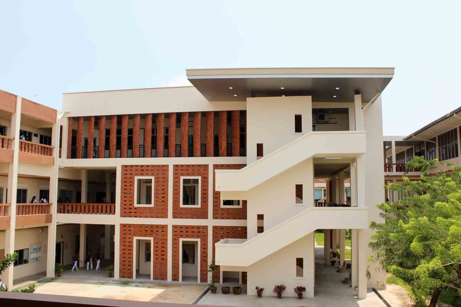 麻坡中化中学 （Muar Chung Hwa High School） - 30网校